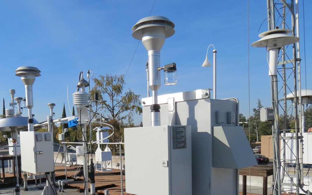 Spatio-Temporal Analysis of the Roadside Transportation Related Air ...